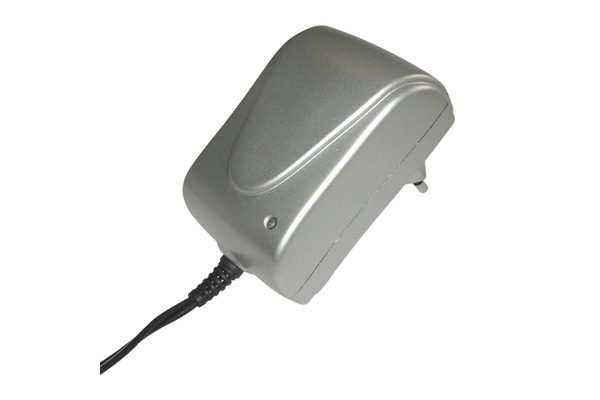 Alimentatore stabilizzato - Alimentatori e carica batterie - Torceria e ...